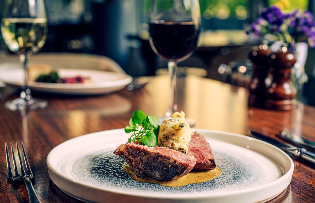 Home [onesquareedinburgh.co.uk]